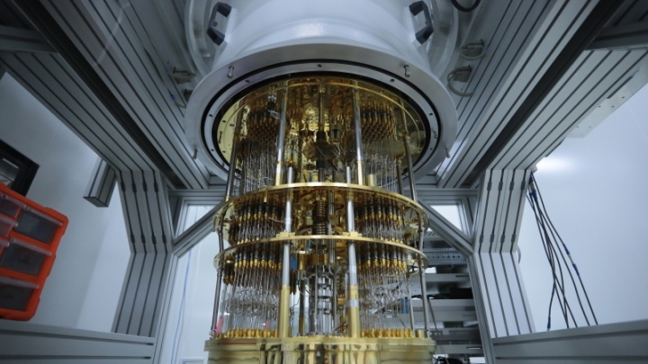 量子计算机MOSS何时能走进现实？天目新闻专访达摩院量子实验室科学家