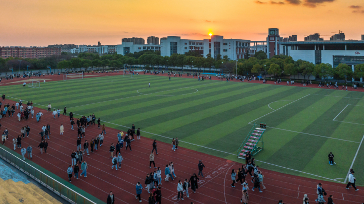以生为本 精细“把脉” 绍兴这所学校开出不一样的运动“处方”