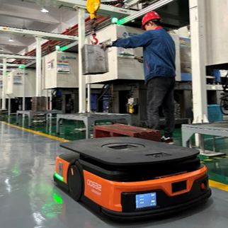5G+AGV 企业车间的智能小车是个“大力士”