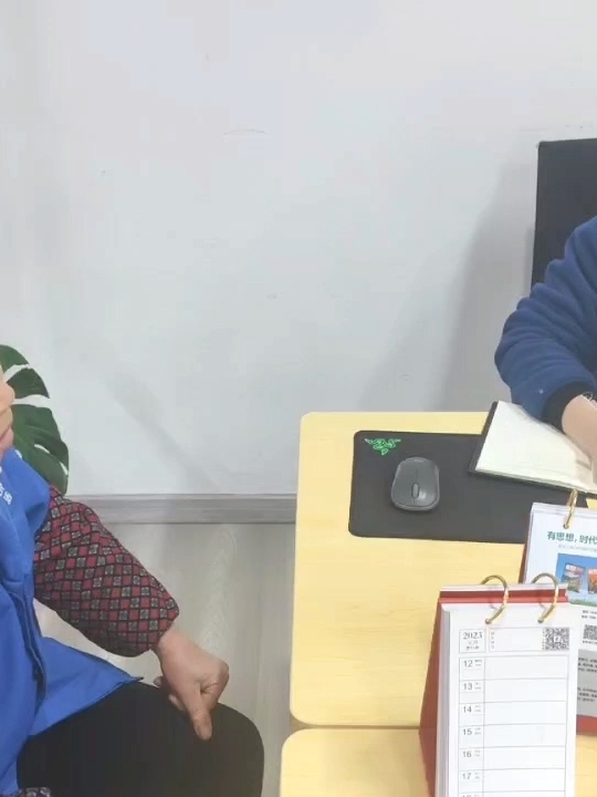 嘉礼堂拍客秀拾金不昧保洁阿姨专访广陈镇龙萌村