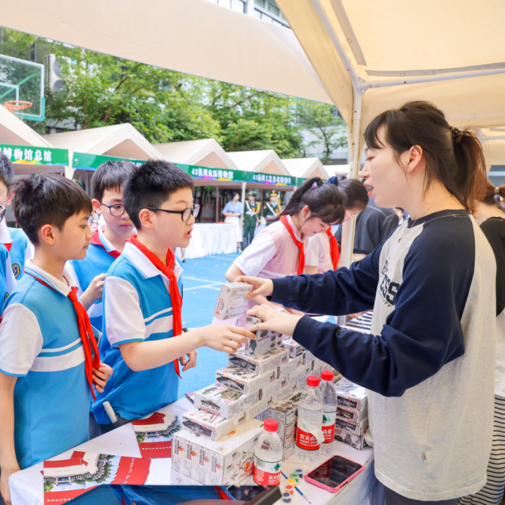 一座博物馆就是一所大学校，杭师附小举办全国首届校园“童博节”