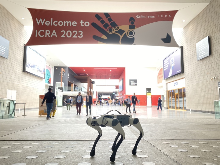 现场表演前空翻，云深处四足机器人亮相ICRA 2023