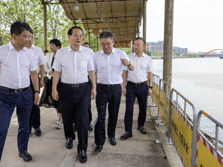 易炼红在杭督导主题教育工作并检查调研长江经济带生态环境工作