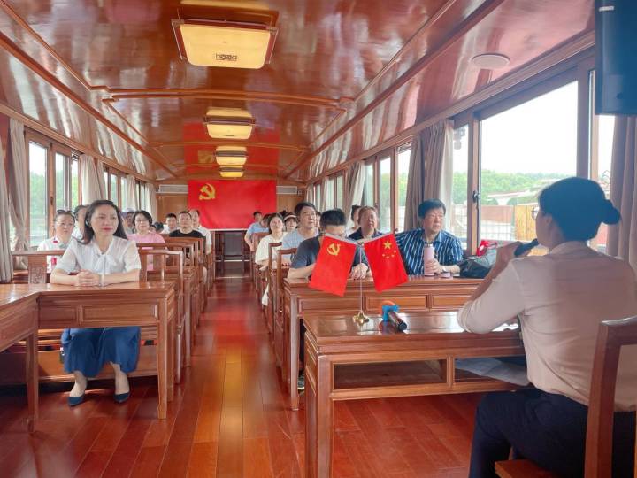 嘉兴经开区长水街道：清风游南湖 展望新征程