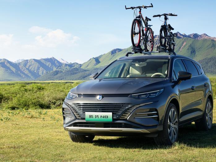 腾势N8上市 加推D9 DM-i 965尊享型