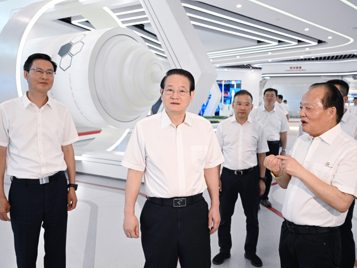 易炼红赴嘉兴督导主题教育工作并调研三季度经济形势