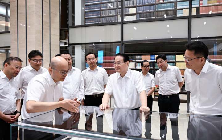 易炼红在杭调研文化传承发展工作:加快打造浙江文化新名片新品牌
