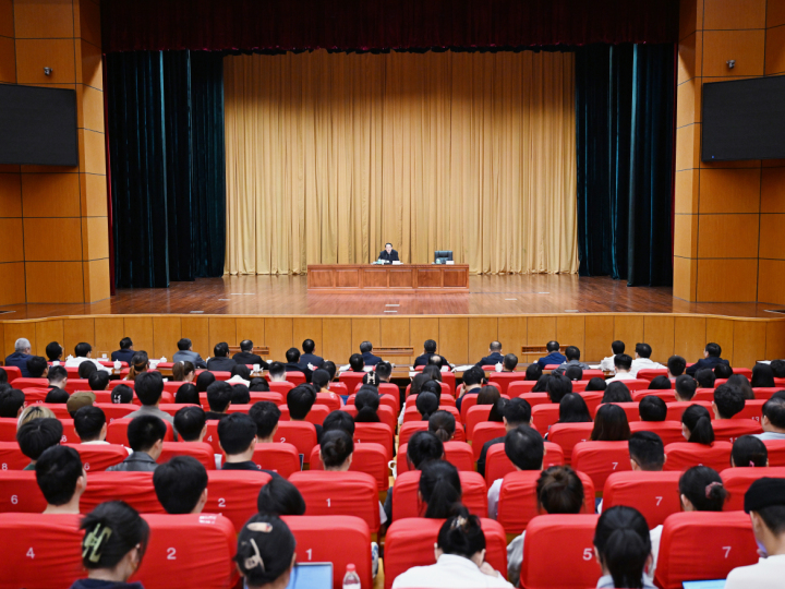 易炼红到浙江大学宣讲习近平总书记考察浙江重要讲话精神